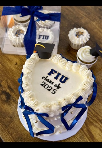 Graduation Cake 🎓💙✨ Classic, elegant & full of pride celebrating FIU Class of 2025 💙 Smooth buttercream, delicate vintage piping, navy bows & gold details a timeless design to celebrate a huge milestone in style 🎓 Made with love by @Mood4Cakes 💙 📍 Davie, FL | Pickup only 📩 DM to order your custom cake #GraduationCake #FIU #ClassOf2025 #GradCake #ButtercreamCake
