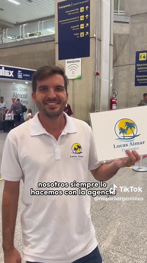 AEROPUERTO EN RÍO: ¿CÓMO SALIR? ✈️🇧🇷 👉En este vídeo te aclaramos las 3 mejores maneras para salir del aeropuerto Galeão - en nuestra opinión. 🚌Líneas 2918 y 2024. Estos colectivos salen R$24,85 y te dejan, respectivamente, en Barra da Tijuca o en la Zona Sur (Botafogo, Copacabana, Ipanema y Leblon). 🚗El transfer privado con @lucasaimarturismo es una buena opción para los que buscan comodidad y llegar al aeropuerto ya sabiendo cómo va al hotel. 🚙Y la opción más buscada: @uber_br @uberlatam 