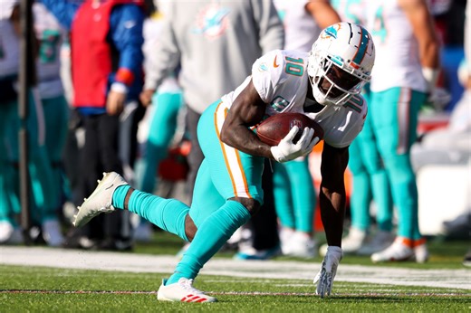 How fast can Tyreek Hill run in mph? Analyzing Dolphins speedy WR’s explosiveness on track