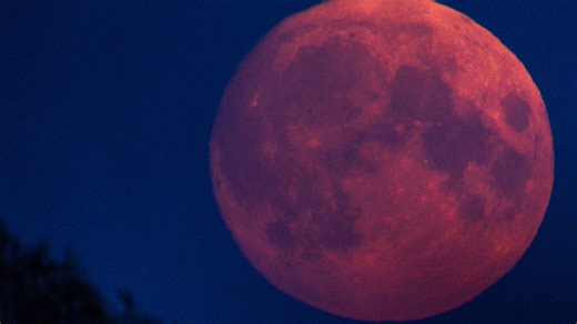 Lunar Eclipse 2026: How to take blood moon photos with your phone