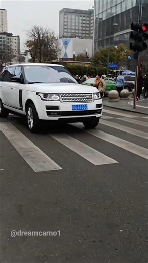 This SUV Feels Like Rolls-Royce 😳 | Range Rover Vogue Luxury Beast | dreamcarno1