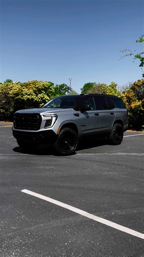 Autoplex Customs on Instagram: "2025 YUKON AT4 ULTIMATE 189 MILES / STOCK #10775 2.5” Custom Level Kit 17” Method Race Wheels 35x12.50R17LT Toyo MT Tires Chrome Delete / Wrapped Roof Price: $121,991 / HurstAutoplex.com #2025GMC #Yukon #AT4 #Ultimate #V8 #AutoplexCustoms #HurstAutoplex #SUV #Leveled #MethodRaceWheels #ToyoTires"