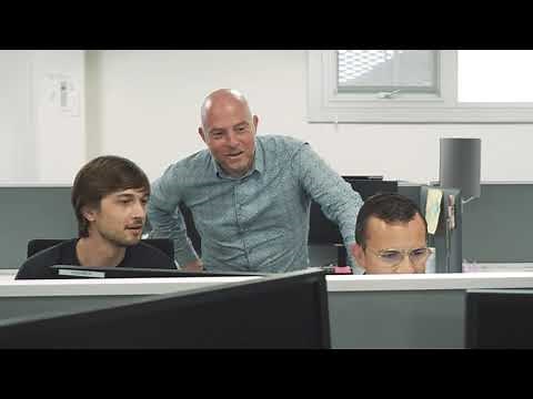 Building a multichannel customer service experience - The AcommeAssure experience using Crisp