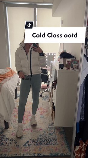 Going to barre class late so this ourfit works for that aswell #college #collegelife #texas #cold #winter #class #student #sorority #style #outfit