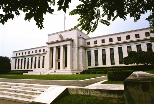 Federal Discount Rate vs. Federal Funds Rate: Key Differences Explained