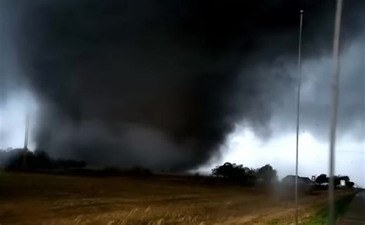Understanding Horizontal Vortices of Tornadoes