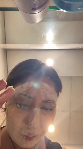Skincare Routine: How to Apply a Facial Mask Correctly