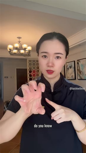 🖐 THE HALF-HAND GRAB — looks simple, but it’s powerful! 💥 This ancient move relieves hand pain, improves circulation, and boosts your energy instantly ⚡️ Try it for 3 minutes a day — your hands (and body) will thank you! 🙌✨ #HandExercise #EnergyBoost #PainRelief #HolisticHealing #HealthTips #WellnessJourney #NaturalHealing #LongevitySecrets #StayYoung #MindBodyBalance 🌿💫