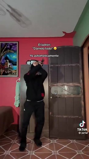 DEJEN DE MANDARME ESTE PINCHE VIDEO NO SOY YO ACLARO NO SOY YO ESTOY ASTA LA MADRE YA NO ME MANDEN ESTE VIDEO MAS YA NO AGUANTO MAS | Quackity