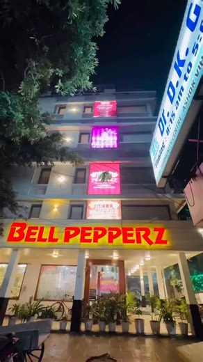 Hk Virdi on Instagram: "Foodie & Fun Ashok Vihar mein chhupa hua ek foodie gem! 💎 @thebellpepperz_ ka swaad aur yahan ka vibe, dono hi 10/10 hain. 😍 Taste: ⭐⭐⭐⭐⭐ Ambience: ⭐⭐⭐⭐⭐ Service: ⭐⭐⭐⭐⭐ Save karlo next treat ke liye! ✅ Mera toh pet bhar gaya par mann nahi! Agar aap Ashok Vihar mein hain aur yahan ka platter try nahi kiya, toh kya kiya? From starters to main course, everything was pure love. 🍲❤️ Aapka favorite North Indian dish kaunsa hai? Comment mein batao! 👇 Share this with your foo