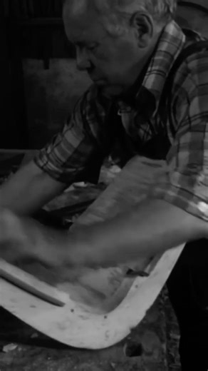 The Collar Maker Who Kept Families Alive