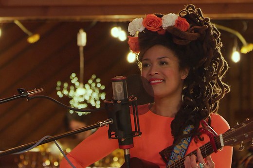 Valerie June and Her Band Perform 'Call Me a Fool' on 'Late Night with Seth Meyers'