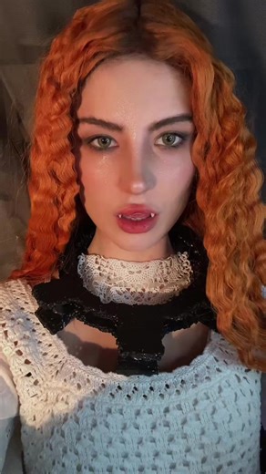 Transforming into Maria from Dracula: A Cosplay Journey