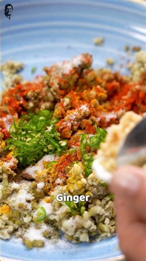 Aaj try kijiye yeh protein-packed 'Green Moong Parantha'!! 😉 #shorts