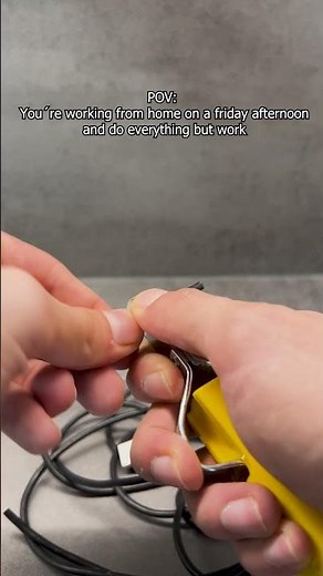 Inside of an Micro USB Cable 👾