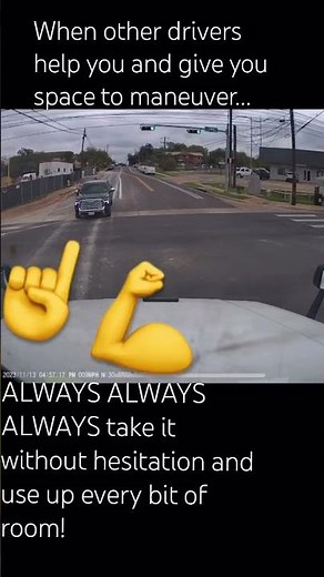 How to make a tight right turn in a semi truck💪 #18wheeler #cdl #truckdriver #manual #dashcamvideos