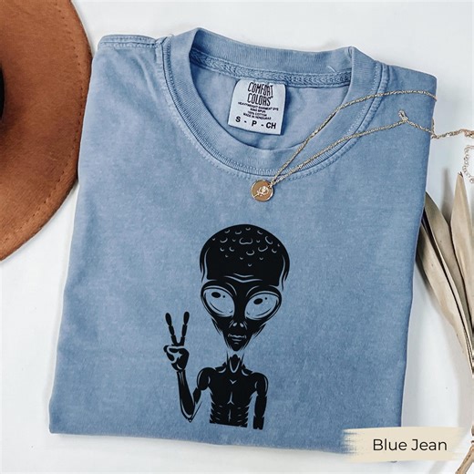 Funny Peace Alien T-shirt, Comfort Colors® Friendly Extraterrestrial Graphic Tee for UFO Lovers & Space Fans - Etsy