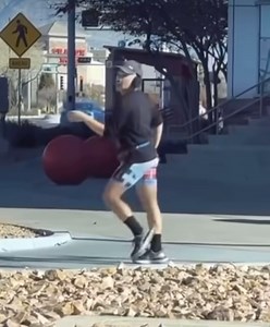 ⚠️WHO'S TIO IS THIS?? 🕺🏼RATE HIS MOVES FAM👇 | Alien Ant Farm