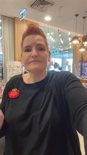 Four versatile, not-so-basic black options to round out your wardrobe with something that goes with everything! #notbasic #blackshoes #shoes #maryjane #funshoes #glitter #versatilewardrobe #basicblack | Popping Candy Australia