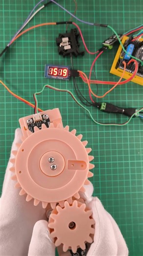 Watch a Servo’s Power Usage Change Live | DIY SCADA – GebAxis Project