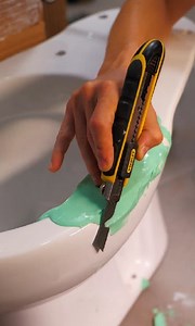 A Toilet That Brings Lovers Closer | 5-Minute Workouts