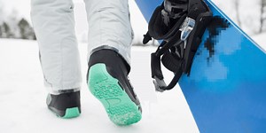Why Do My Feet Hurt While Snowboarding? (And What to Do)