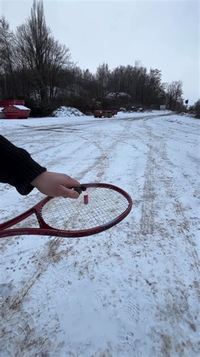 Pyro Bob | Entertainment Creator on Instagram: "Timing ist alles! ⌛️💥 #time #pyro #winter #firecracker #pyroboombob"