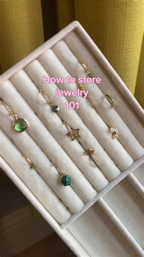 How to Properly Store Jewelry to Prevent Tarnishing