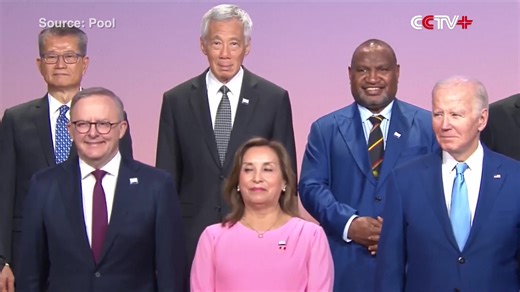 Chinese President Xi Jinping participated in a group photo of the leaders of the Asia-Pacific Economic Cooperation (APEC) economies and host guests, and also attended an informal dialogue of leaders and a working lunch in San Francisco on Nov. 16 local time. https://www.cctvplus.com/news/20231117/8351393.shtml#!language=1 | CCTV