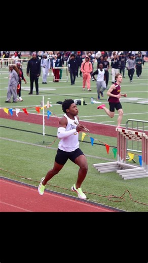 LaWanda on Instagram: "Just a lil action from today #trackandfeild #action"