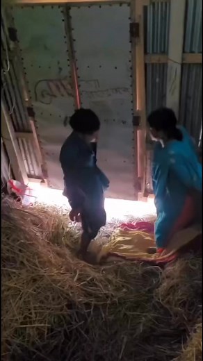 full 👉 https://tinyurl.com/5w39cfs3 🔗🔗‎‎‎Here's some basic information about LEDs:‎‎_What is an LED?_‎‎An LED (Light Emitting Diode) is a type of semiconductor device that converts electrical energy into light.‎‎_How does it work?_‎‎When a voltage is applied to the LED, electrons recombine with holes, releasing energy in the form of photons, which we see as light.‎‎_Key Characteristics:_‎‎1. _Color_: LEDs are available in a range of colors, including red, orange, yellow, green, blue, and whit