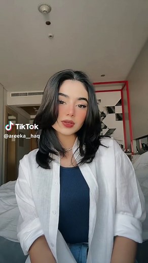 Understanding Body Language Signals in Communication