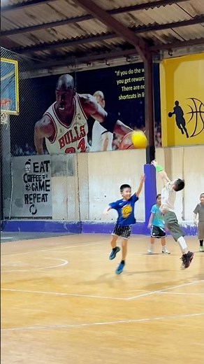 HESI x STEP BACK SHOT ⚡️ How to score in Basketball 🔥 Kids Basketball Training #basket #shorts