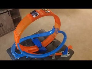Hot Wheels Massive Loop Mayhem Track Set with Huge 28-Inch Tall Track Loop Slam Launcher Review