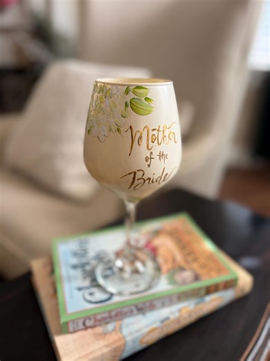 Hand Painted Mother of the Bride Wine Glass - Etsy
