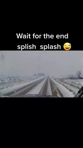 Splish Splashing in Idaho#fyp #truckersoftiktok #flatbeddersdoitbetter #searchforwondermom #truckerlife #leftlanegang