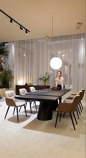 See the Apian Extension Dining Table by Calligaris in motion live from Salone Del Mobile in Milan