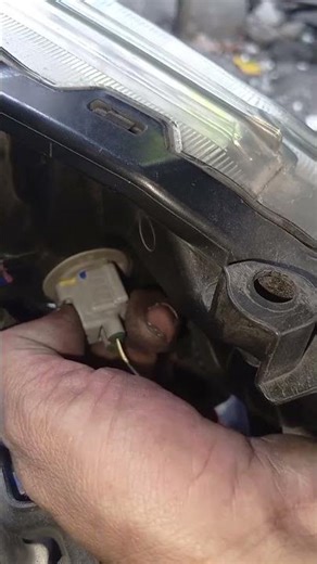 remove turn signal socket.'
