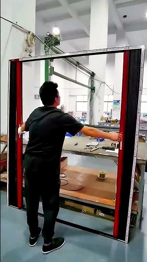 Assembly process of fan door and window