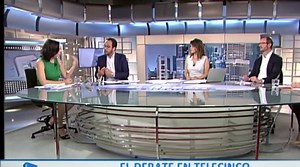46K views · 965 reactions | Os dejo mi análisis de ayer del debate a 4, aunque algunos no quieran reconocerlo el próximo 26J solo hay dos opciones: O la gran coalición, o un gobierno entre Unidos Podemos y el PSOE que acabe con las políticas del PP. | Carolina Bescansa | Facebook