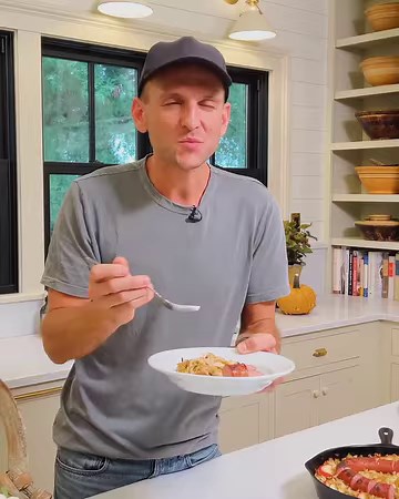 *KIELBASA & CABBAGE* - PRINT the recipe: https://www.wyseguide.com/kielbasa-with-cabbage-apple/ This is a simple and humble dinner to make any night of the fall season. Cooked cabbage with a bit of apple for sweetness is topped with kielbasa. The combination is everything you could want at autumn time and you'll love it! INGREDIENTS - 1 link (about 13 oz) kielbasa - 1 1/2 tbsp butter - 1 medium onion, sliced - 1 tsp kosher salt - 1/2 tsp black pepper - 1 1/2 tsp mustard seed - 1 tsp caraway seed