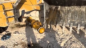 1.8M views · 15K reactions | Impossible Repairing Caterpillar Damage Rear Axle | Pakistani truck | Facebook