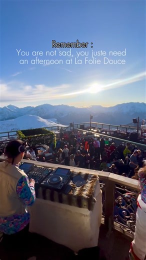 La Folie Douce | Alpe d'Huez on Instagram: "Nothing more needed…🏔️🥳☀️ *L'alcool est dangereux pour la santé, à consommer avec modération. #LaFolieDouce #AlpeDHuez #SkiVibes #AprèsSki #GoodTimes #Friends #MusicAndMountains #WinterMood #EpicViews #PartyInTheAlps"