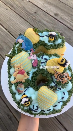 Delicious Winnie the Pooh Number Cake Tutorial