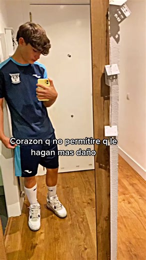 Creative Greenscreen Clips Featuring Everyday Moments