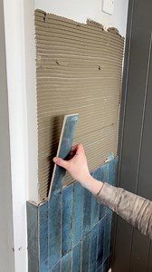 Tiling A Mitred Resin Filled Kitchen Wall #howto #diy #reels #reel #build #tiles #tiling #asmr | Jackthetileruk