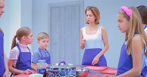 Woman Explains Children Rules Cooking Kitchen Stock Footage Video (100% Royalty-free) 1011525764 | Shutterstock