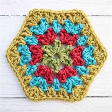 How To Crochet A Granny Hexagon Adorecrea