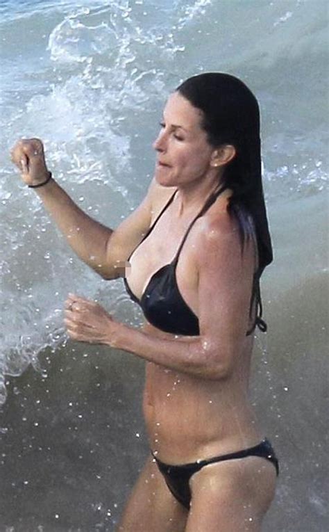 Courteney Cox From Guess The Celeb Bikini Wardrobe Malfunction E