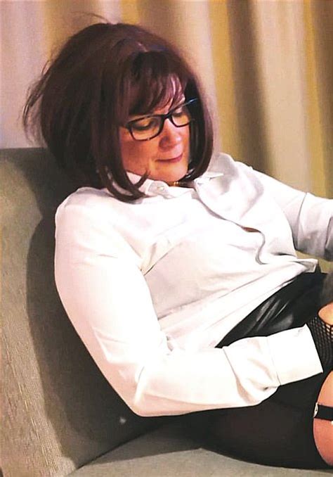 Milfs In Leather On Twitter Milf Madamesylwia Needs A Young Man To Help Her Jennysmatures